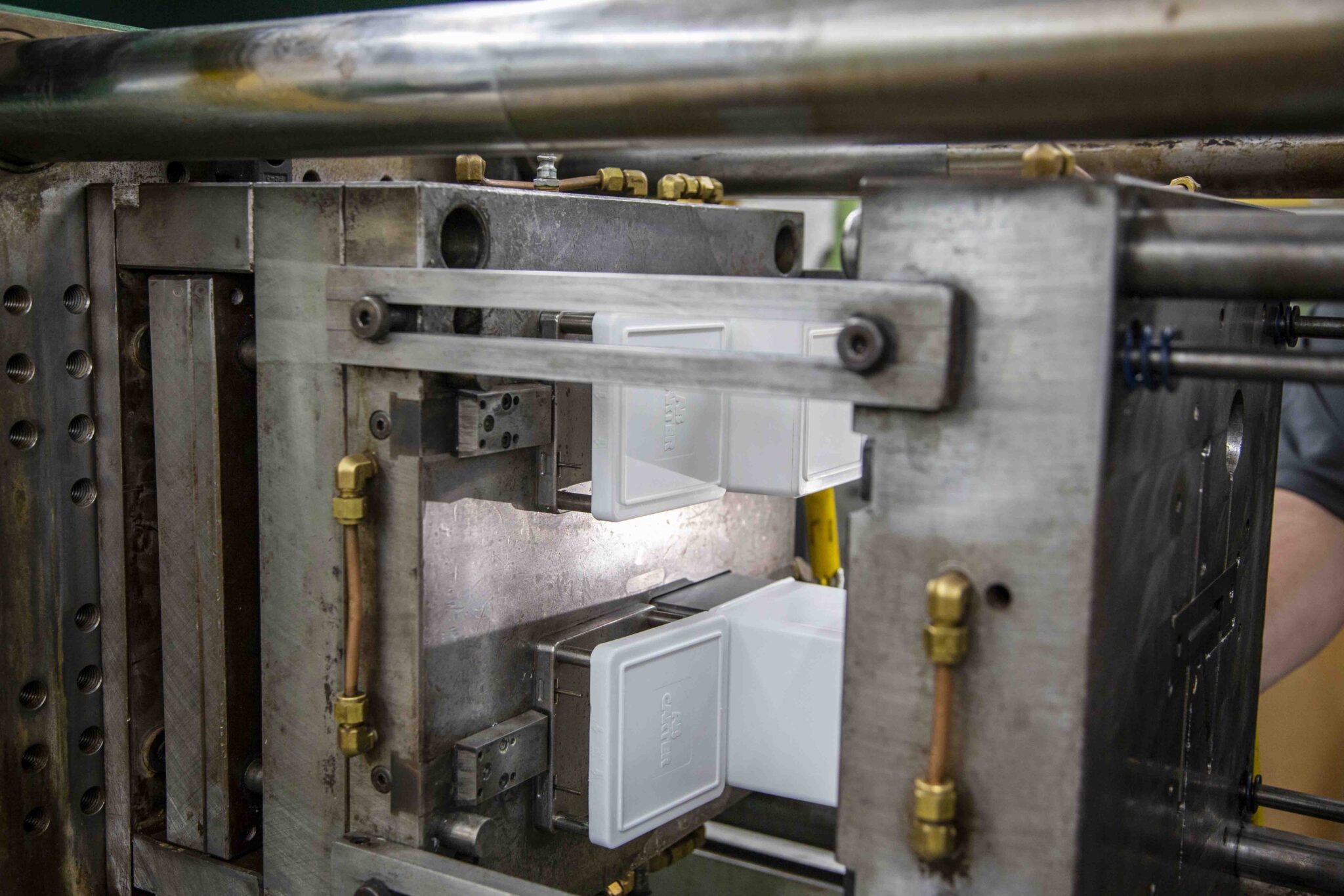 Plastic Injection Mold Design Services - Carter Plastics